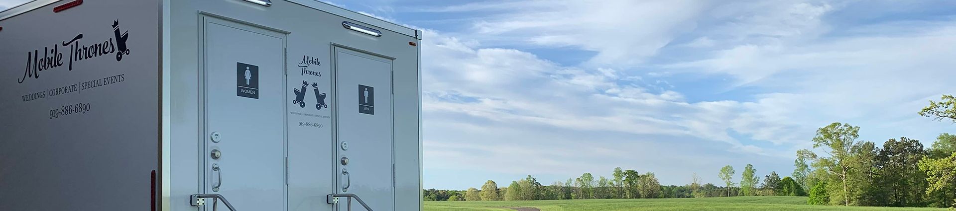 Restroom Trailers for Rent | Mobile Thrones